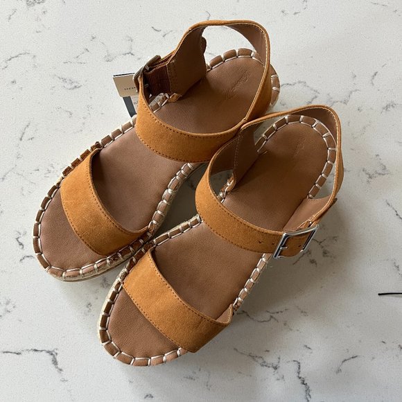 Universal Thread | Shoes | Nwt Womans Adea Wedge Heels Universal Thread ...